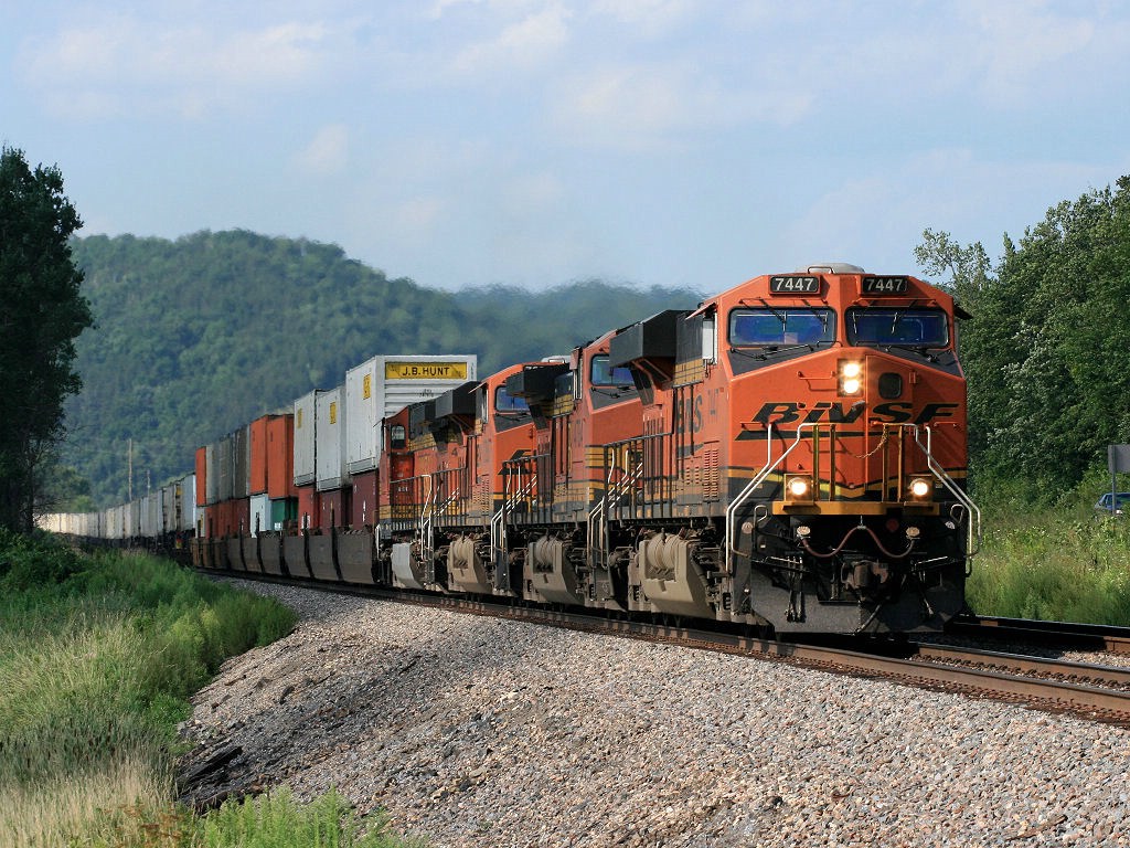BNSF 7447